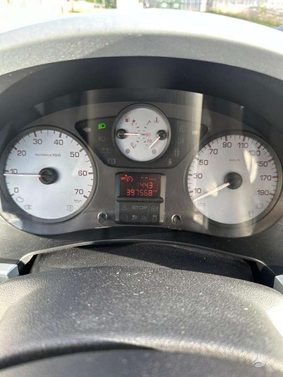 Pelēks Citroen Berlingo 2013 Mažeikiai, ar dzinēja tilpumu 1.56 L un nobraukumu 398 tūkst. km par 3300 €, foto 13 vietnē AUTOMOTO.COM.LV