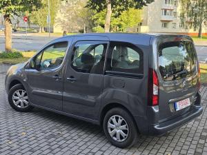 Grey Citroen Berlingo 2014 in Silute, with an engine capacity of 1.56 L and mileage of 330 thousand km for 4500 €, photo  on AUTOMOTO.COM.LV