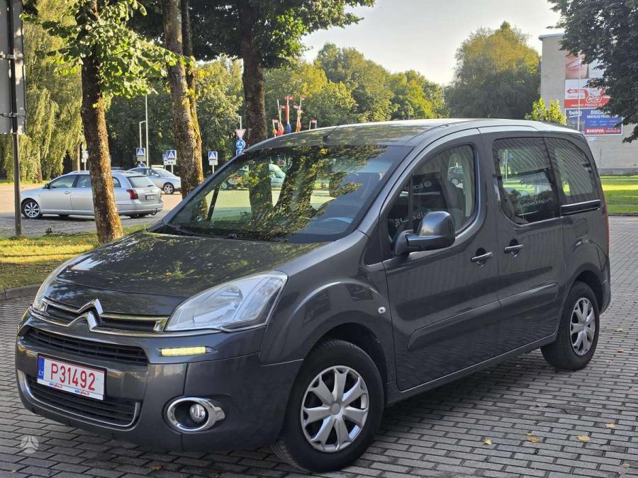 Pelēks Citroen Berlingo 2014 Šilutė, ar dzinēja tilpumu 1.56 L un nobraukumu 330 tūkst. km par 4500 €, foto 9 vietnē AUTOMOTO.COM.LV
