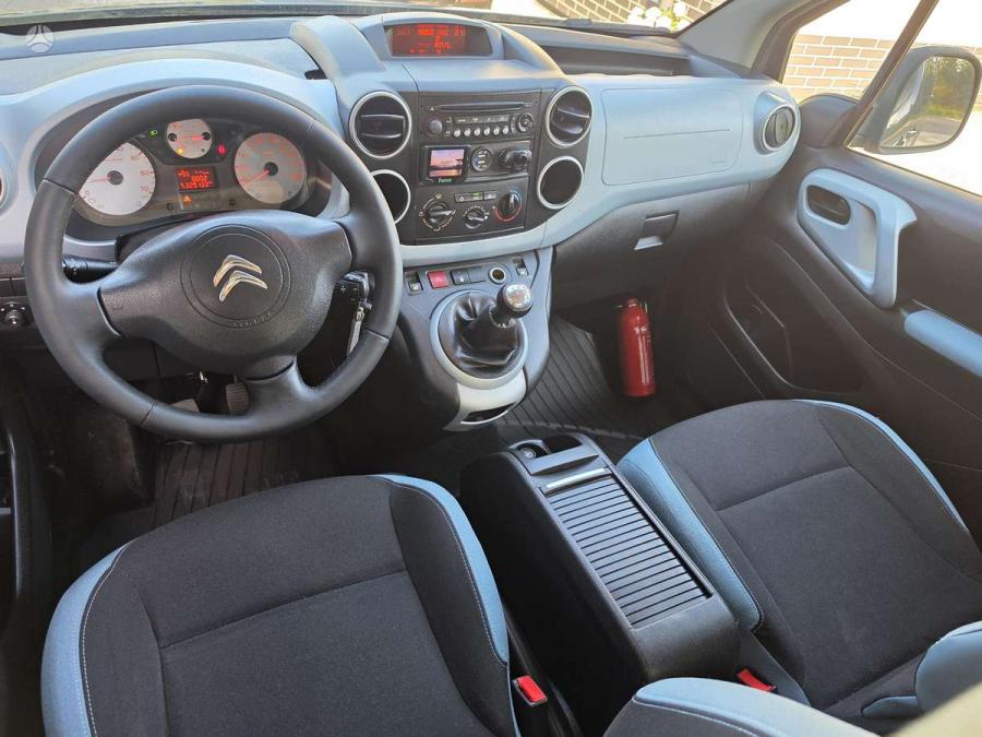 Pelēks Citroen Berlingo 2014 Šilutė, ar dzinēja tilpumu 1.56 L un nobraukumu 330 tūkst. km par 4500 €, foto 21 vietnē AUTOMOTO.COM.LV