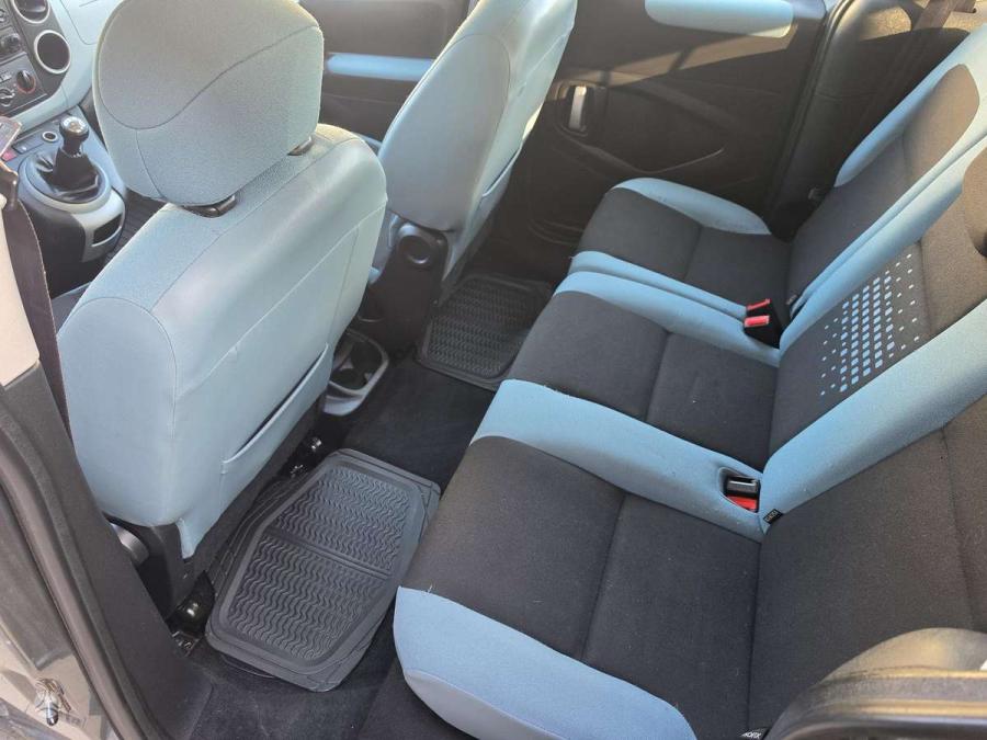 Pelēks Citroen Berlingo 2014 Šilutė, ar dzinēja tilpumu 1.56 L un nobraukumu 330 tūkst. km par 4500 €, foto 22 vietnē AUTOMOTO.COM.LV