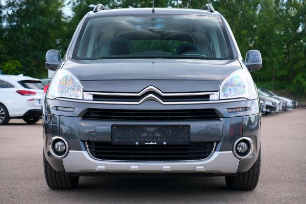 Pelēks Citroen Berlingo 2015 Kauņa, ar dzinēja tilpumu 1.60 L un nobraukumu 202 tūkst. km par 5750 €, foto 4 vietnē AUTOMOTO.COM.LV