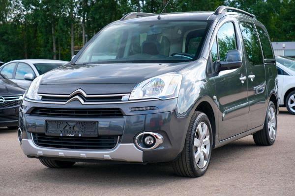 Pelēks Citroen Berlingo 2015 Kauņa, ar dzinēja tilpumu 1.60 L un nobraukumu 202 tūkst. km par 5750 €, foto 6 vietnē AUTOMOTO.COM.LV