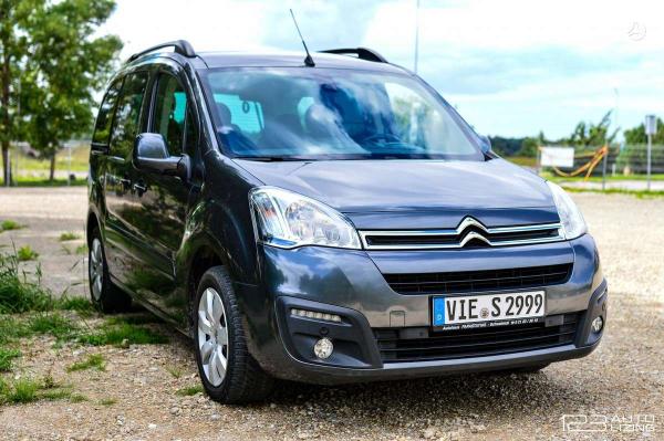 Grey Citroen Berlingo 2015 in Kretinga, with an engine capacity of 1.60 L and mileage of 205 thousand km for 6450 €, photo 5 on AUTOMOTO.COM.LV