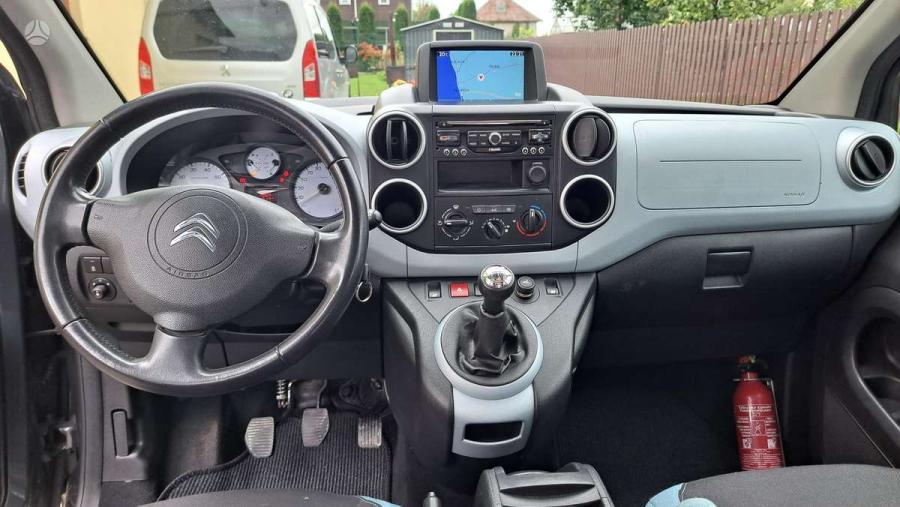 Pelēks Citroen Berlingo 2015 Plungė, ar dzinēja tilpumu 1.56 L un nobraukumu 255 tūkst. km par 5250 €, foto 13 vietnē AUTOMOTO.COM.LV
