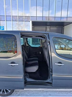 Pelēks Citroen Berlingo 2016 Viļņa, ar dzinēja tilpumu 1.56 L un nobraukumu 299 tūkst. km par 5450 €, foto 13 vietnē AUTOMOTO.COM.LV