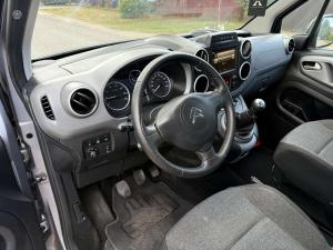 Grey Citroen Berlingo 2016 in Ukmerge, with an engine capacity of 1.56 L and mileage of 300 thousand km for 4700 €, photo 9 on AUTOMOTO.COM.LV