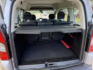 Grey Citroen Berlingo 2016 in Ukmerge, with an engine capacity of 1.56 L and mileage of 300 thousand km for 4700 €, photo 13 on AUTOMOTO.COM.LV