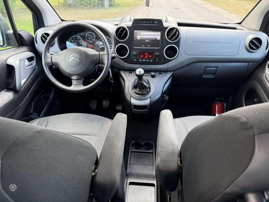 Pelēks Citroen Berlingo 2016 Ukmergė, ar dzinēja tilpumu 1.56 L un nobraukumu 300 tūkst. km par 4600 €, foto 9 vietnē AUTOMOTO.COM.LV