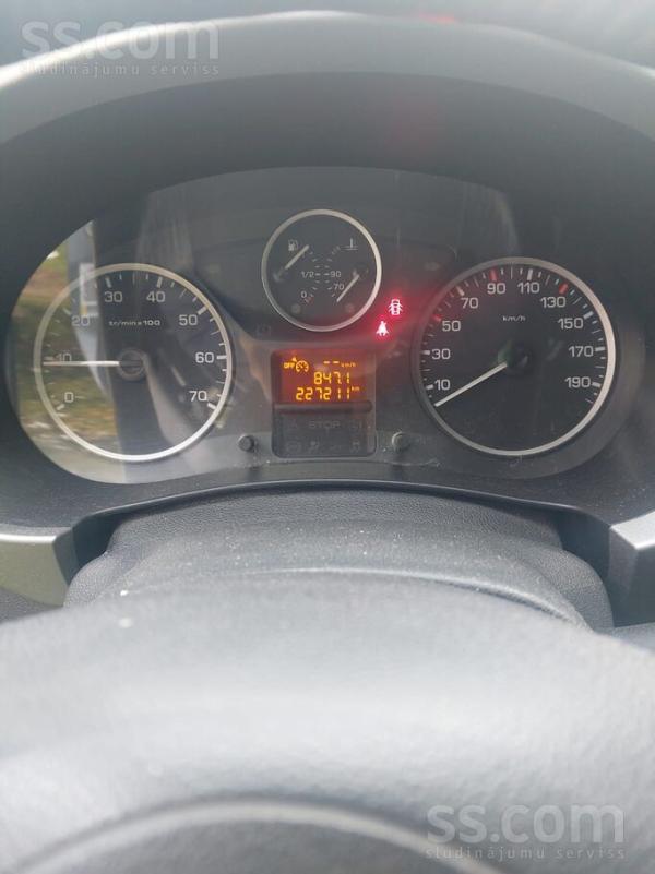 Pelēks Citroen Berlingo 2017 Tukums, ar dzinēja tilpumu 1.60 L un nobraukumu 227 tūkst. km par 3000 €, foto 8 vietnē AUTOMOTO.COM.LV