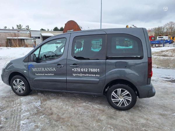 Grey Citroen Berlingo 2017 in Klaipeda, with an engine capacity of 1.56 L and mileage of 161 thousand km for 5200 €, photo 4 on AUTOMOTO.COM.LV