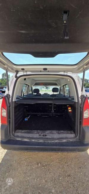 Pelēks Citroen Berlingo 2017 Klaipėda, ar dzinēja tilpumu 1.56 L un nobraukumu 237 tūkst. km par 3500 €, foto 5 vietnē AUTOMOTO.COM.LV