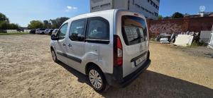 Pelēks Citroen Berlingo 2017 Klaipėda, ar dzinēja tilpumu 1.56 L un nobraukumu 237 tūkst. km par 3500 €, foto 10 vietnē AUTOMOTO.COM.LV