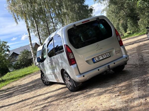 Pelēks Citroen Berlingo 2017 Rīga, ar dzinēja tilpumu 1.60 L un nobraukumu 149 tūkst. km par 6000 €, foto 5 vietnē AUTOMOTO.COM.LV