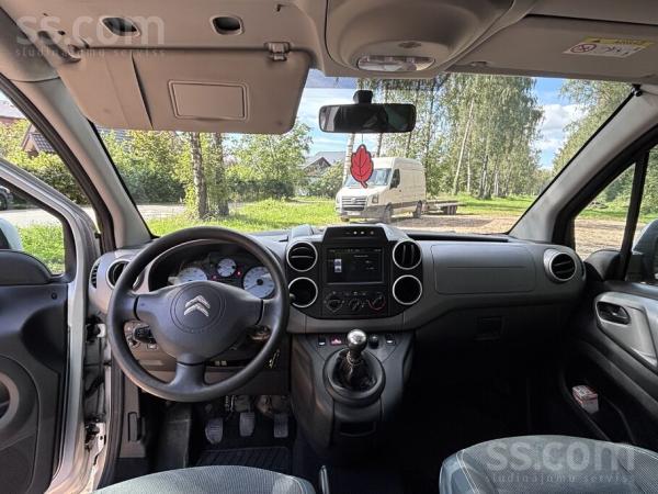 Pelēks Citroen Berlingo 2017 Rīga, ar dzinēja tilpumu 1.60 L un nobraukumu 149 tūkst. km par 6000 €, foto 10 vietnē AUTOMOTO.COM.LV
