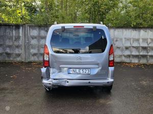 Grey Citroen Berlingo 2017 in Kaunas, with an engine capacity of 1.20 L and mileage of 119 thousand km for 2900 €, photo 8 on AUTOMOTO.COM.LV
