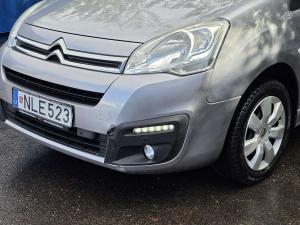 Grey Citroen Berlingo 2017 in Kaunas, with an engine capacity of 1.20 L and mileage of 119 thousand km for 2900 €, photo 11 on AUTOMOTO.COM.LV