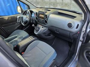 Grey Citroen Berlingo 2017 in Kaunas, with an engine capacity of 1.20 L and mileage of 119 thousand km for 2900 €, photo 27 on AUTOMOTO.COM.LV