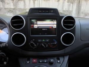 Grey Citroen Berlingo 2017 in Kaunas, with an engine capacity of 1.20 L and mileage of 119 thousand km for 2900 €, photo 36 on AUTOMOTO.COM.LV