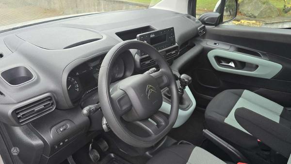 Pelēks Citroen Berlingo 2018 Raseiniai, ar dzinēja tilpumu 1.20 L un nobraukumu 81 tūkst. km par 10900 €, foto 11 vietnē AUTOMOTO.COM.LV