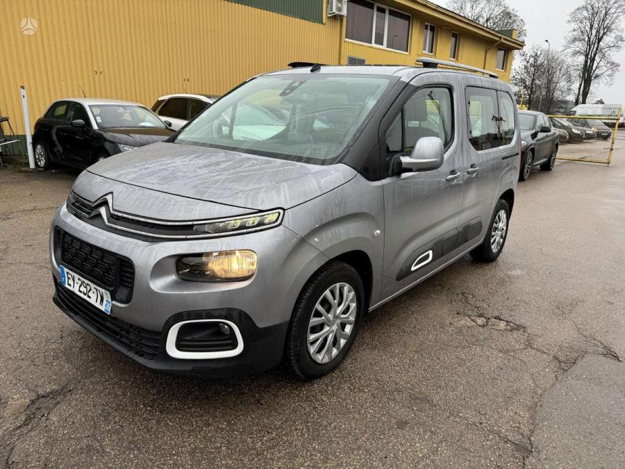 Pelēks Citroen Berlingo 2018 Tauragė, ar dzinēja tilpumu 1.20 L un nobraukumu 123 tūkst. km par 9300 €, foto 1 vietnē AUTOMOTO.COM.LV