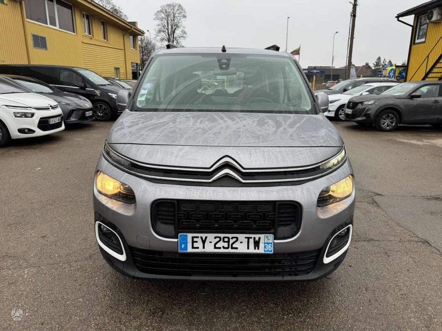 Pelēks Citroen Berlingo 2018 Tauragė, ar dzinēja tilpumu 1.20 L un nobraukumu 123 tūkst. km par 9300 €, foto 2 vietnē AUTOMOTO.COM.LV