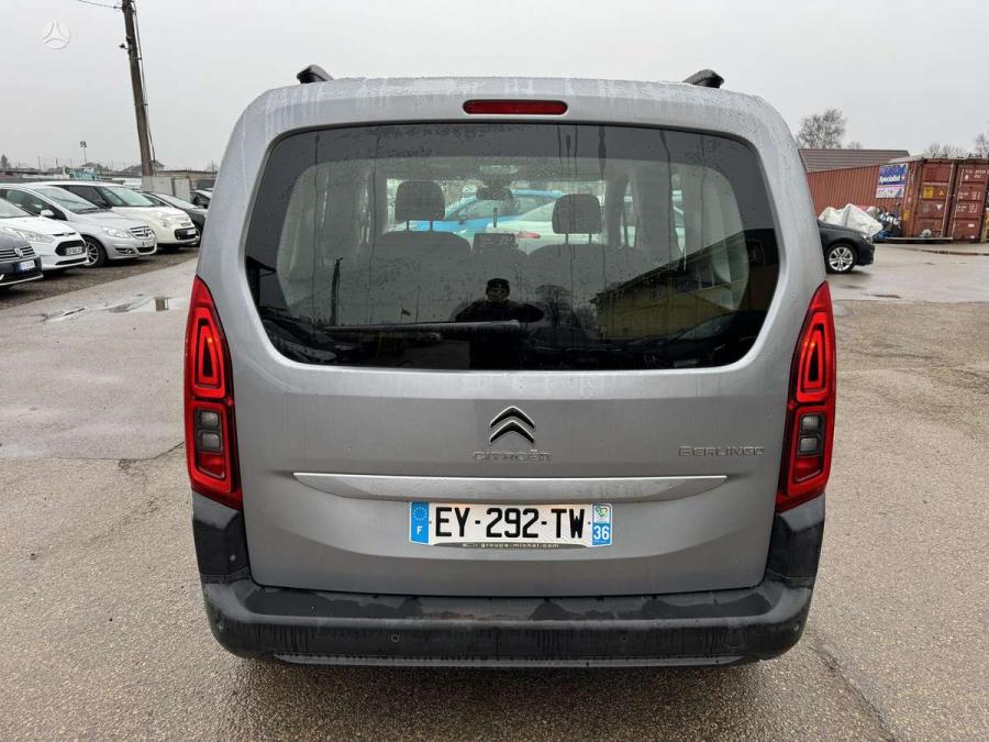 Pelēks Citroen Berlingo 2018 Tauragė, ar dzinēja tilpumu 1.20 L un nobraukumu 123 tūkst. km par 9300 €, foto 5 vietnē AUTOMOTO.COM.LV