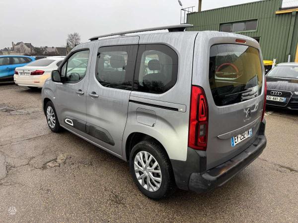 Pelēks Citroen Berlingo 2018 Tauragė, ar dzinēja tilpumu 1.20 L un nobraukumu 123 tūkst. km par 9300 €, foto 6 vietnē AUTOMOTO.COM.LV