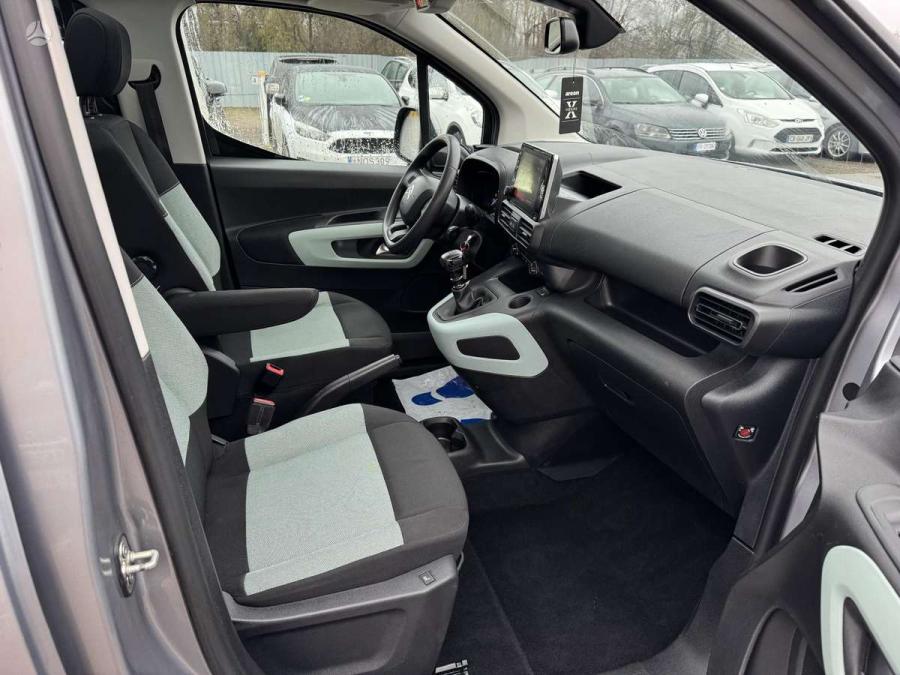 Pelēks Citroen Berlingo 2018 Tauragė, ar dzinēja tilpumu 1.20 L un nobraukumu 123 tūkst. km par 9300 €, foto 13 vietnē AUTOMOTO.COM.LV