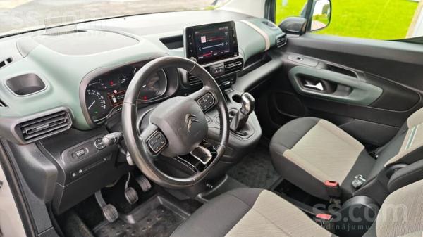 Grey Citroen Berlingo 2018 in Jelgava, with an engine capacity of 1.50 L and mileage of 204 thousand km for 10500 €, photo 7 on AUTOMOTO.COM.LV