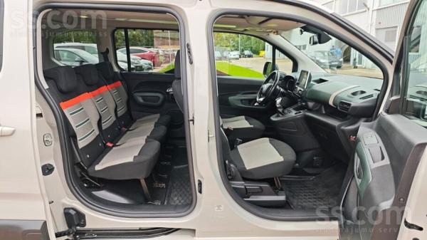 Grey Citroen Berlingo 2018 in Jelgava, with an engine capacity of 1.50 L and mileage of 204 thousand km for 10500 €, photo 9 on AUTOMOTO.COM.LV