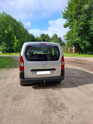 Pelēks Citroen Berlingo 2018 Kupiškis, ar dzinēja tilpumu 1.60 L un nobraukumu 247 tūkst. km par 7450 €, foto 5 vietnē AUTOMOTO.COM.LV