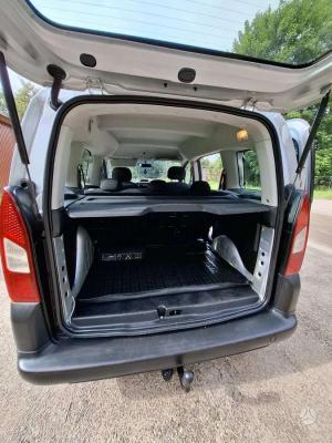 Pelēks Citroen Berlingo 2018 Kupiškis, ar dzinēja tilpumu 1.60 L un nobraukumu 247 tūkst. km par 7450 €, foto 8 vietnē AUTOMOTO.COM.LV