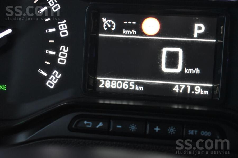 Pelēks Citroen Berlingo 2019 Kuldīga, ar dzinēja tilpumu 1.50 L un nobraukumu 0 tūkst. km par 9990 €, foto 12 vietnē AUTOMOTO.COM.LV
