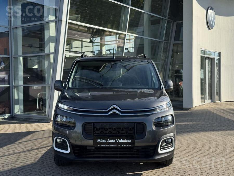 Grey Citroen Berlingo 2019 in Valmiera, with an engine capacity of 1.50 L and mileage of 43 thousand km for 13900 €, photo 3 on AUTOMOTO.COM.LV