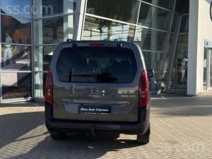 Grey Citroen Berlingo 2019 in Valmiera, with an engine capacity of 1.50 L and mileage of 43 thousand km for 13900 €, photo 6 on AUTOMOTO.COM.LV