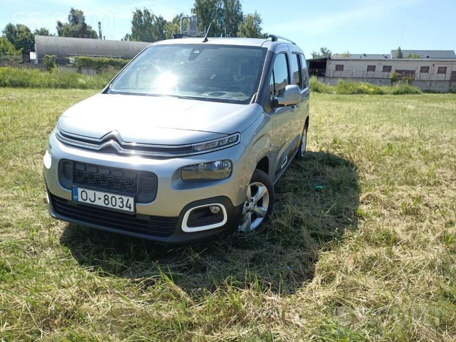 Серый Ситроен Берлинго 2019 в Рига, объемом двигателя 1.50 л и пробегом 284 тыс. км за 10100 €, фото 5 на AUTOMOTO.COM.LV
