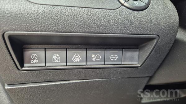 Grey Citroen Berlingo 2019 in Riga, with an engine capacity of 1.50 L and mileage of 130 thousand km for 16940 €, photo 5 on AUTOMOTO.COM.LV