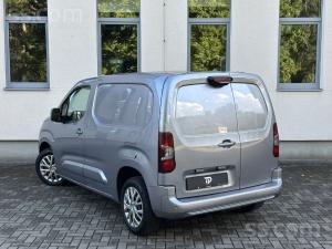 Pelēks Citroen Berlingo 2019 Jelgava, ar dzinēja tilpumu 1.50 L un nobraukumu 307 tūkst. km par 8950 €, foto 5 vietnē AUTOMOTO.COM.LV
