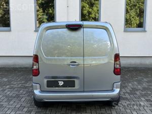 Pelēks Citroen Berlingo 2019 Jelgava, ar dzinēja tilpumu 1.50 L un nobraukumu 307 tūkst. km par 8950 €, foto 6 vietnē AUTOMOTO.COM.LV