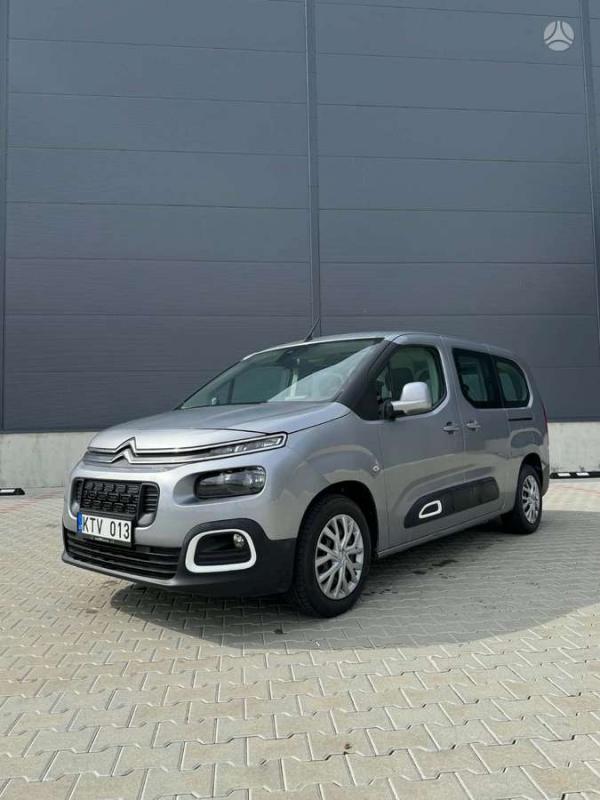 Pelēks Citroen Berlingo 2019 Šauļi, ar dzinēja tilpumu 1.20 L un nobraukumu 83 tūkst. km par 10950 €, foto 1 vietnē AUTOMOTO.COM.LV