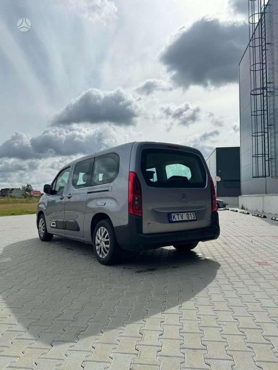 Grey Citroen Berlingo 2019 in Siauliai, with an engine capacity of 1.20 L and mileage of 83 thousand km for 10950 €, photo 5 on AUTOMOTO.COM.LV
