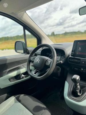 Grey Citroen Berlingo 2019 in Siauliai, with an engine capacity of 1.20 L and mileage of 83 thousand km for 10950 €, photo 8 on AUTOMOTO.COM.LV