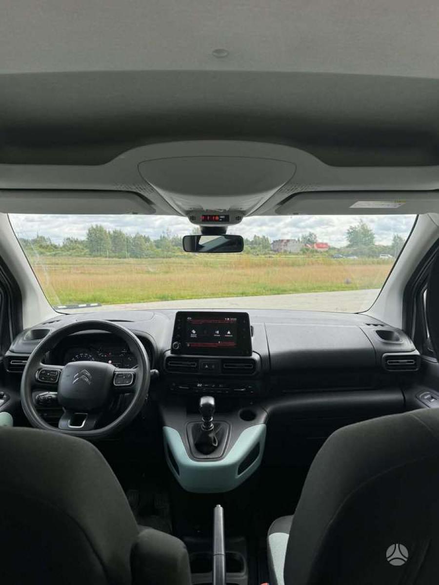 Grey Citroen Berlingo 2019 in Siauliai, with an engine capacity of 1.20 L and mileage of 83 thousand km for 10950 €, photo 9 on AUTOMOTO.COM.LV
