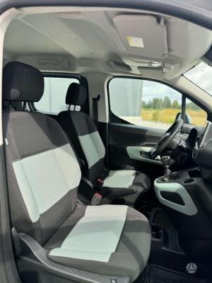 Grey Citroen Berlingo 2019 in Siauliai, with an engine capacity of 1.20 L and mileage of 83 thousand km for 10950 €, photo 13 on AUTOMOTO.COM.LV
