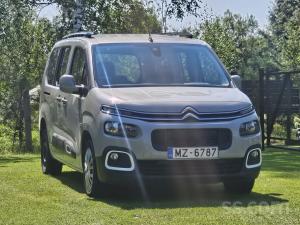Pelēks Citroen Berlingo 2019 Rīga, ar dzinēja tilpumu 1.20 L un nobraukumu 153 tūkst. km par 11000 €, foto  vietnē AUTOMOTO.COM.LV