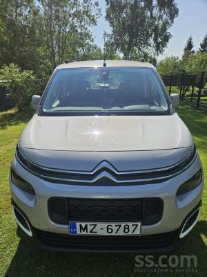Pelēks Citroen Berlingo 2019 Rīga, ar dzinēja tilpumu 1.20 L un nobraukumu 153 tūkst. km par 11000 €, foto 3 vietnē AUTOMOTO.COM.LV