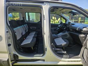 Pelēks Citroen Berlingo 2019 Rīga, ar dzinēja tilpumu 1.20 L un nobraukumu 153 tūkst. km par 11000 €, foto 4 vietnē AUTOMOTO.COM.LV