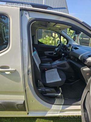 Pelēks Citroen Berlingo 2019 Rīga, ar dzinēja tilpumu 1.20 L un nobraukumu 153 tūkst. km par 11000 €, foto 5 vietnē AUTOMOTO.COM.LV