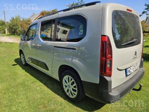 Pelēks Citroen Berlingo 2019 Rīga, ar dzinēja tilpumu 1.20 L un nobraukumu 153 tūkst. km par 11000 €, foto 7 vietnē AUTOMOTO.COM.LV